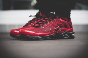 ᐅ Nike Tuned 1 – Red On Feet - #SNKR
