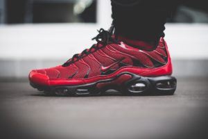 ᐅ Nike Tuned 1 – Red On Feet - #SNKR